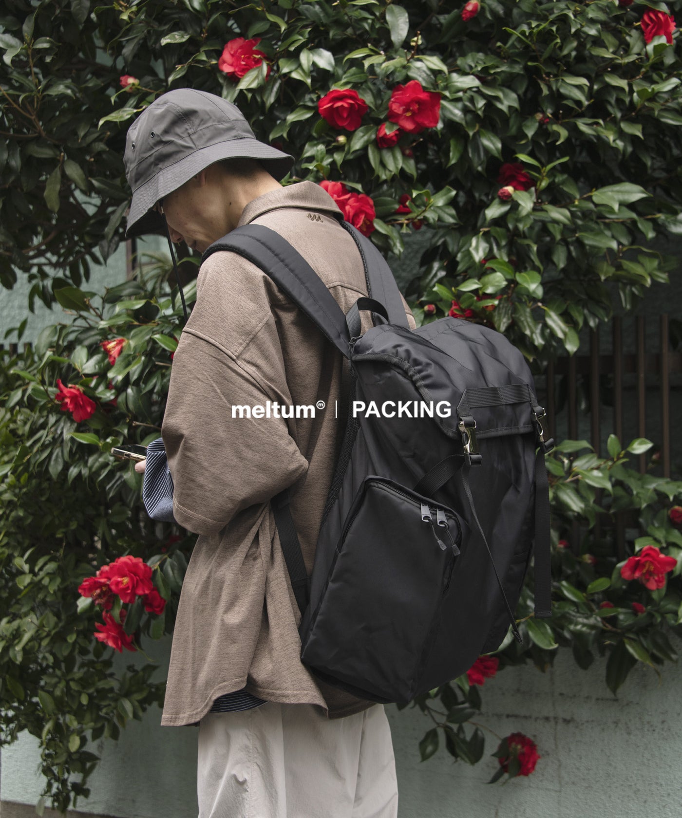 ×PACKING MULTIPOCKET BACKPACK