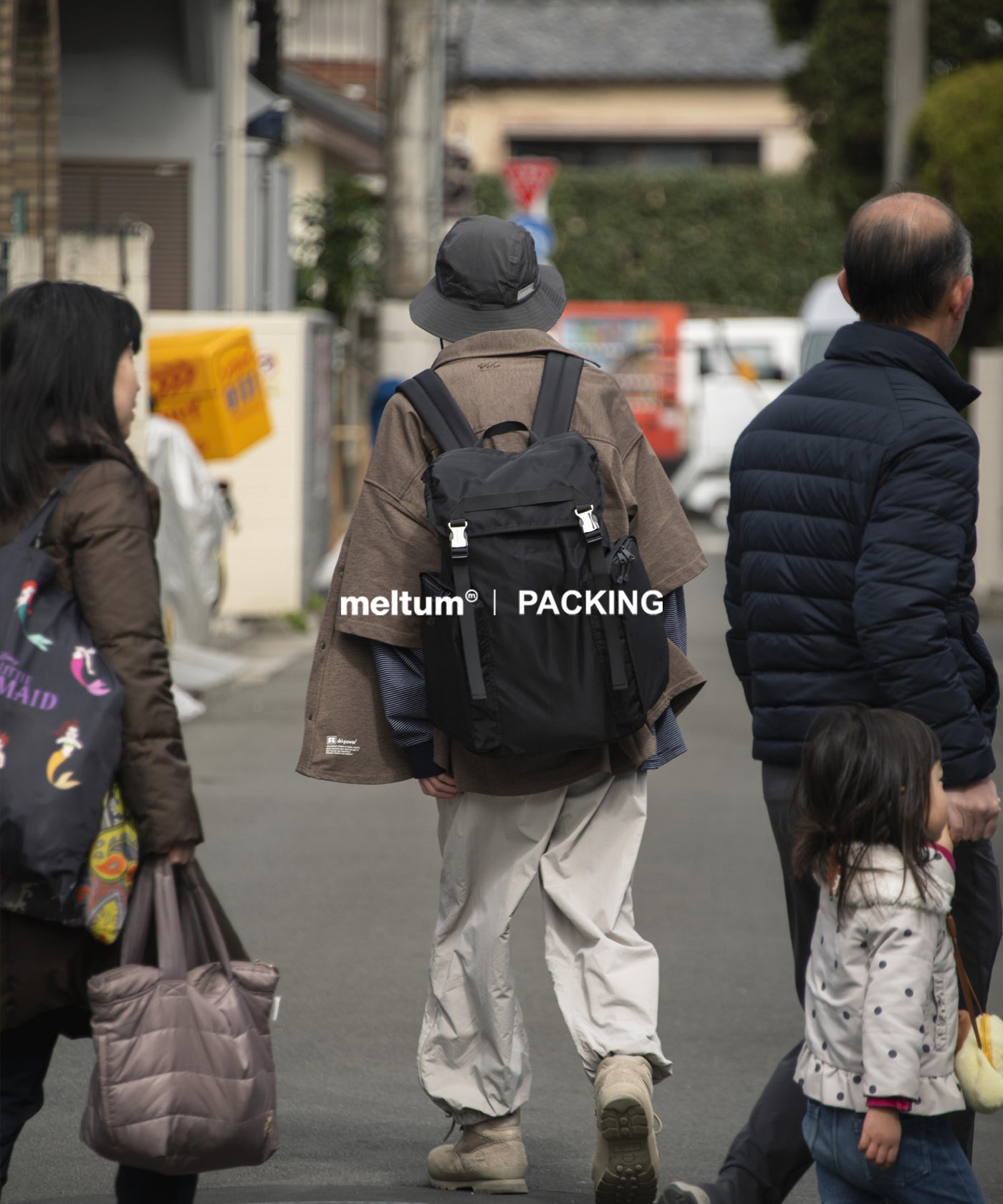 ×PACKING MULTIPOCKET BACKPACK